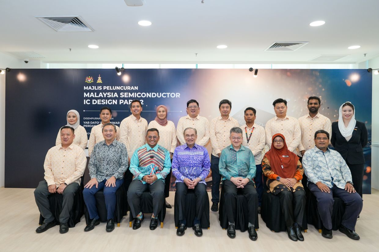 Malaysia Launches Southeast Asia’s First Advanced Chip Testing Centre ...